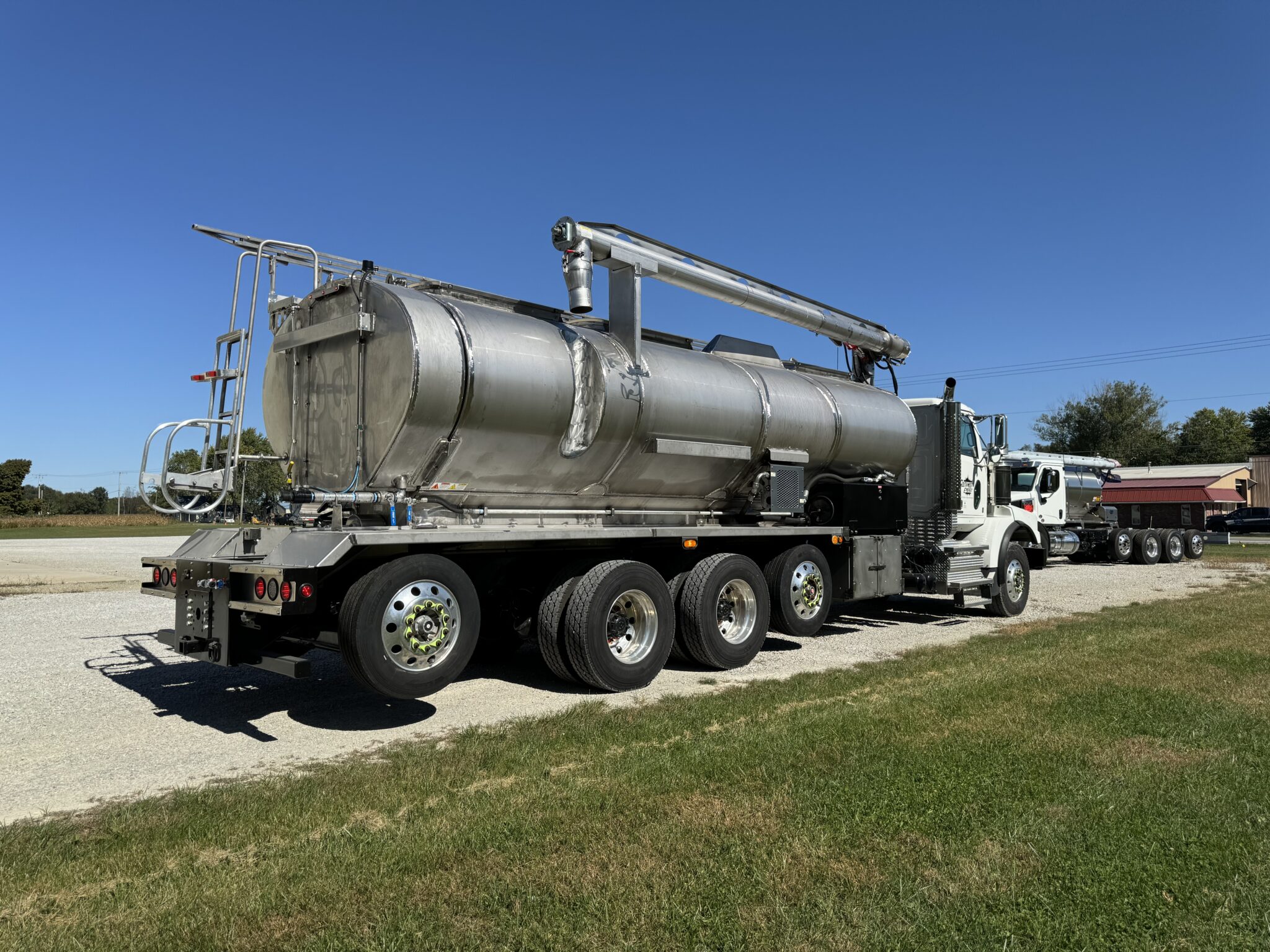 ANFO and Emulsion Bodies & Trailers - Hensley Fabricating & Equipment, Inc.